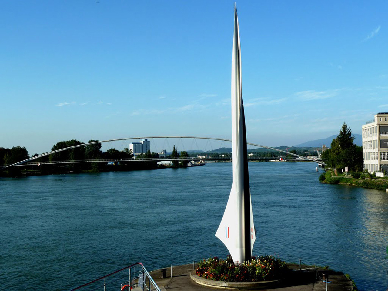 The border triangle and the Rhine port - Basel - Arrivalguides.com